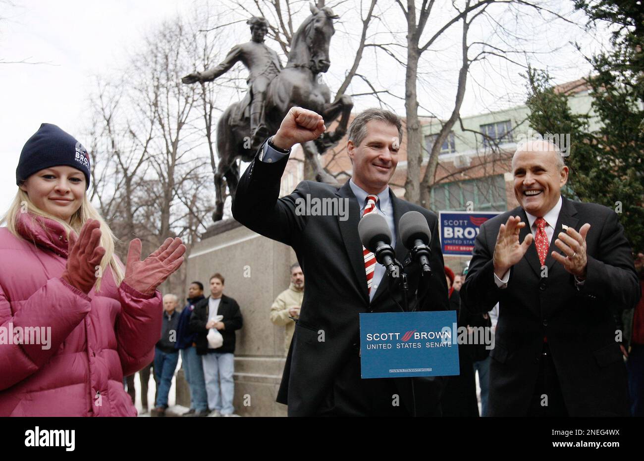 Former New York Mayor Rudolph Giuliani, right, campaigns with ...