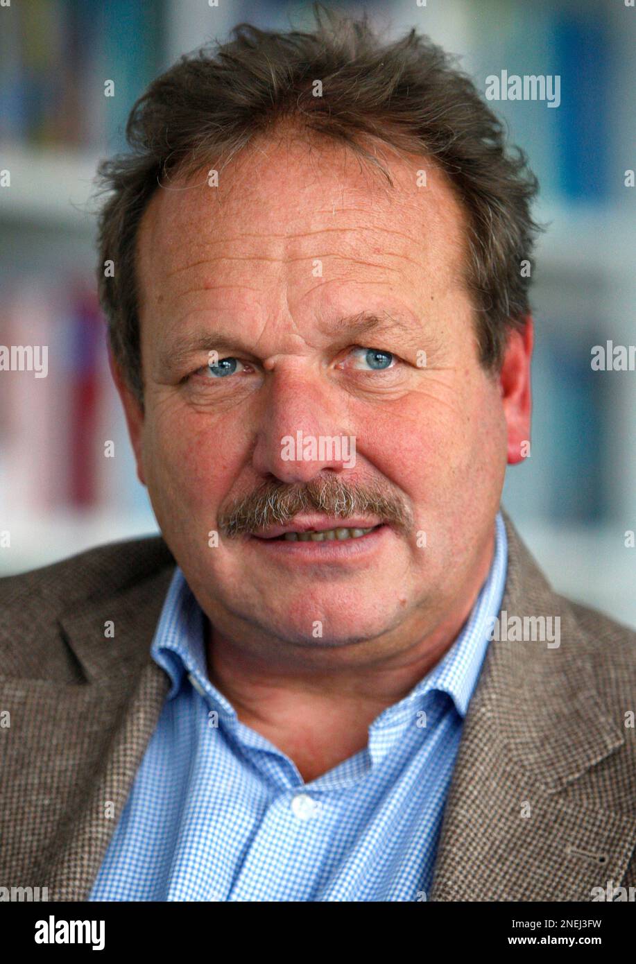 ARCHIV - Der Vorsitzende der vereinigten Dienstleistungsgewerkschaft ...