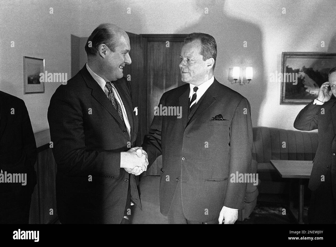 U.S. Undersecretary of State Nicholas Katzenbach, left, chats with West ...