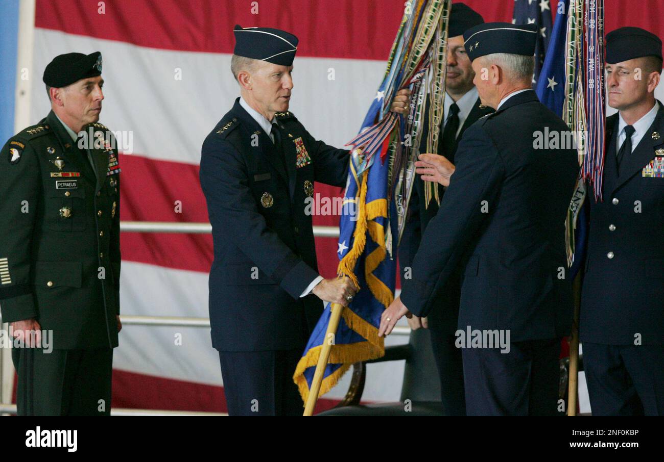 Army Gen David Petraeus, Commander, of the U.S. Central Command, far ...
