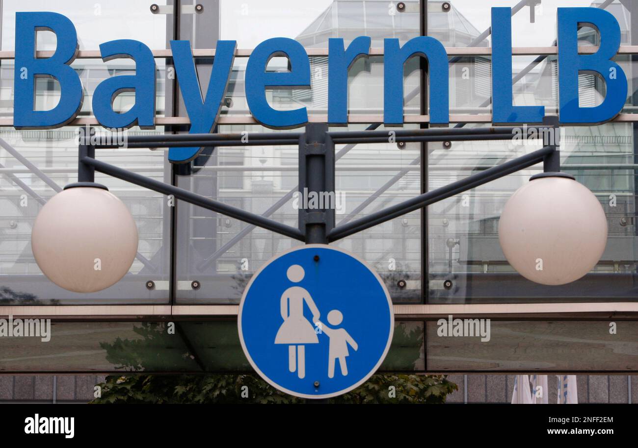Das Logo der bayerischen Landesbank Bayern LB, fotografiert am Dienstag ...