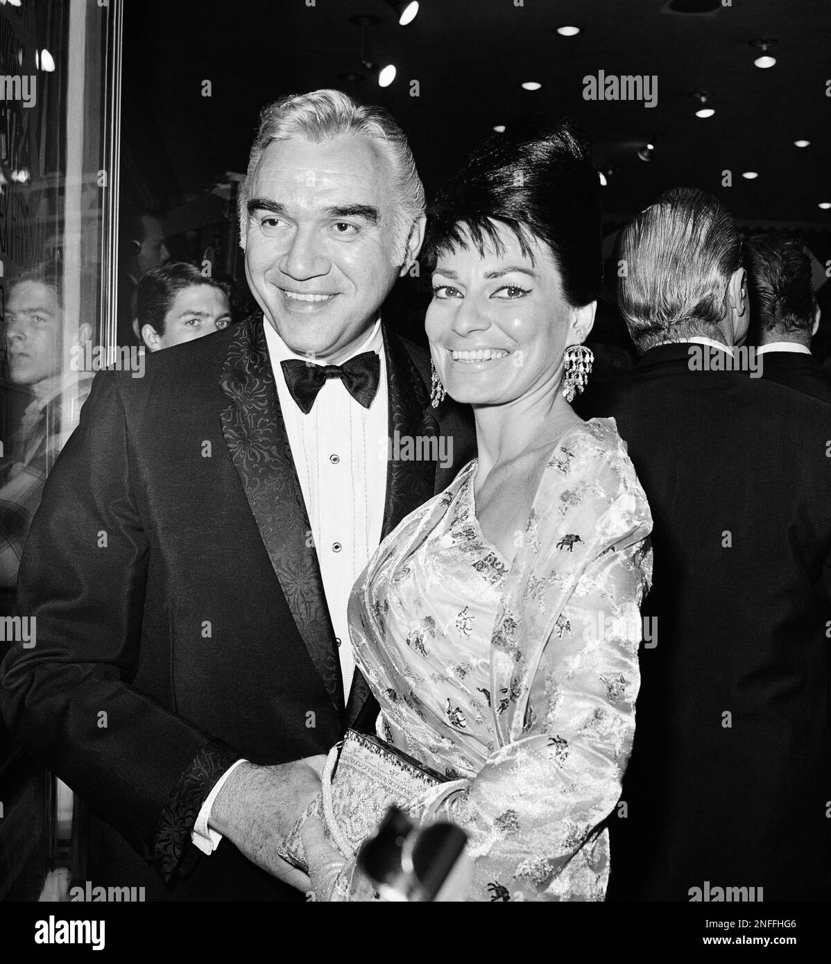 Arriving for Hollywood premiere of "Cleopatra" at Pantages Theater ...