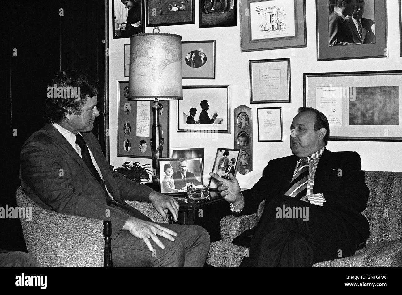 Sen. Ted Kennedy, D-Mass., left, talks with West German Foreign ...