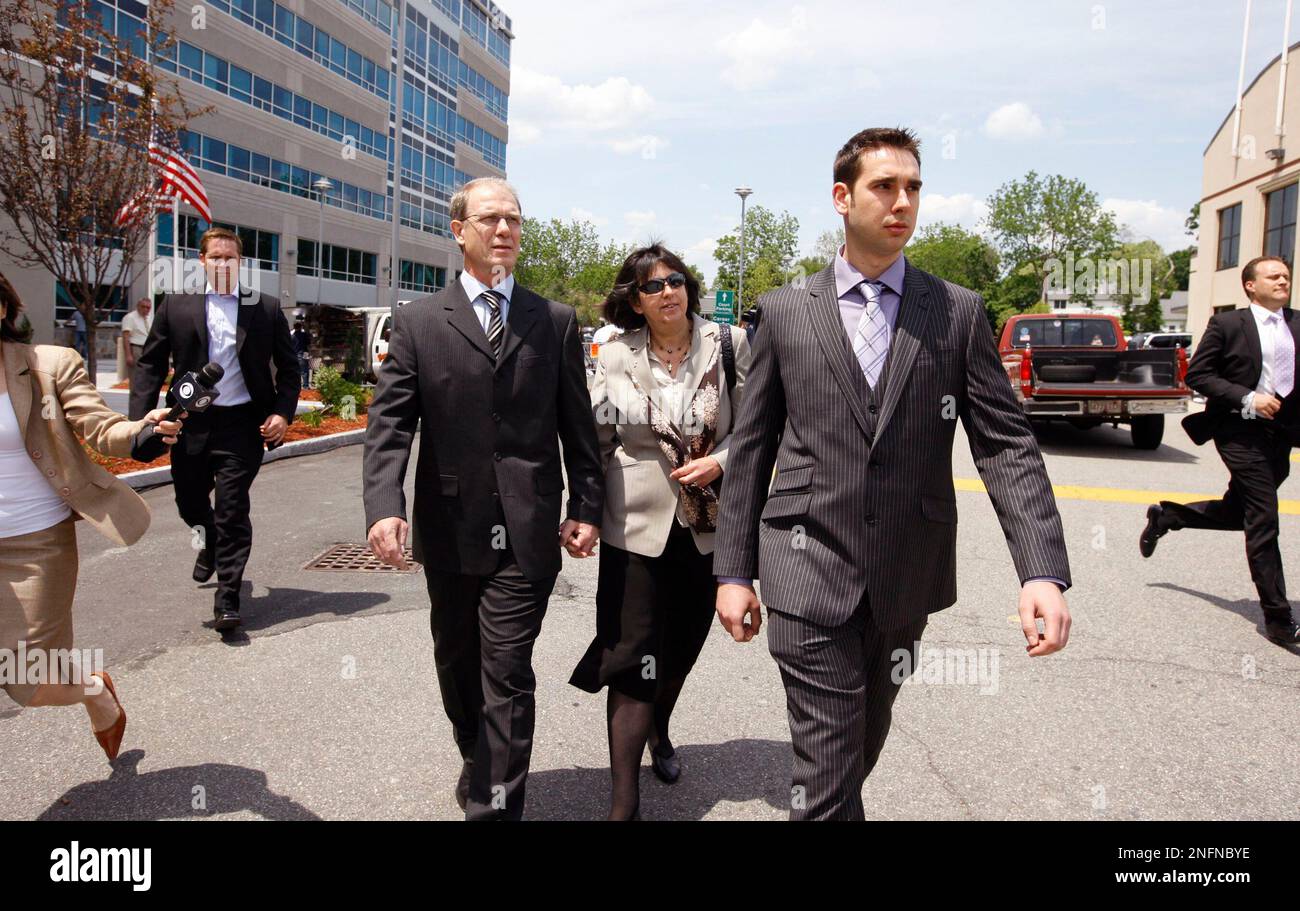 Cliff Entwistle, left, and Yvonne, center, parents of Neil Entwistle ...