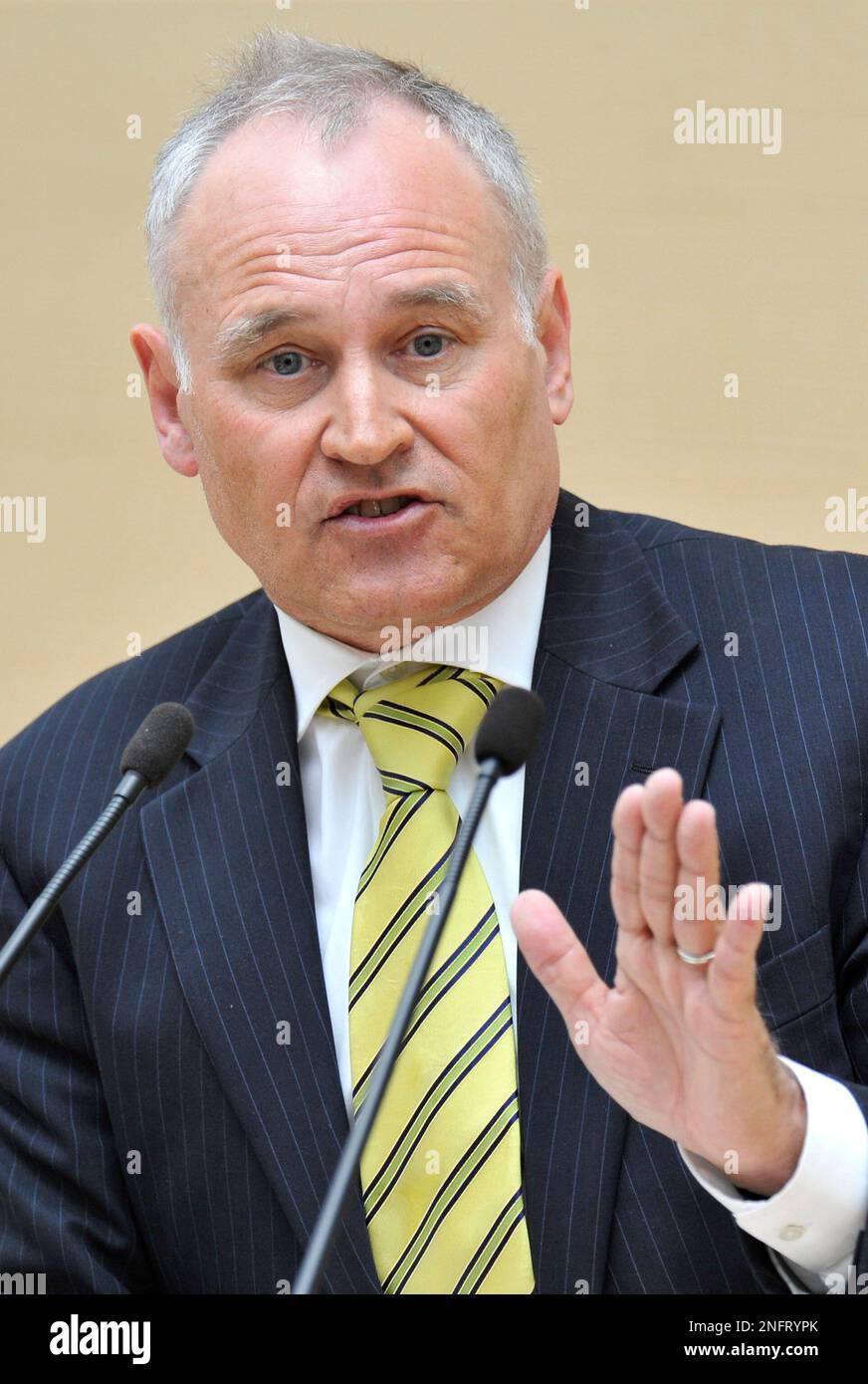 Bayerns Finanzminister und Vorsitzender der CSU Erwin Huber ...