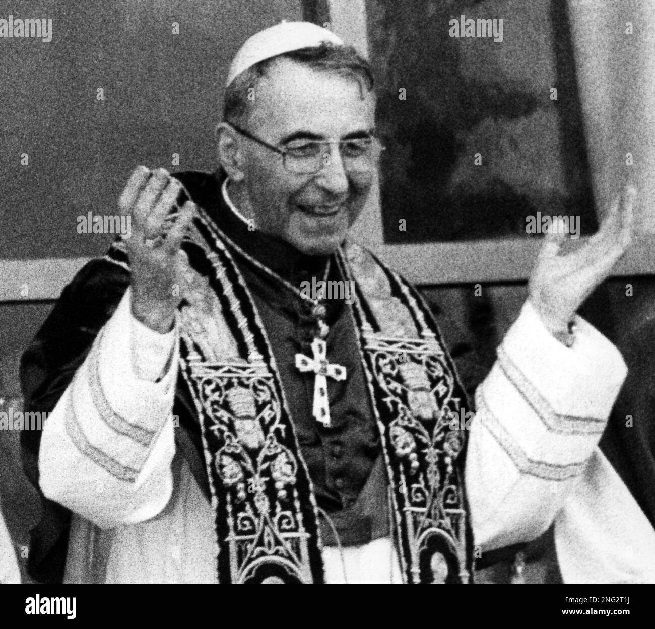Pope John Paul I smiles and waves with both hands to crowd filling St ...