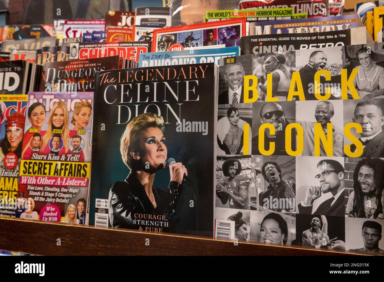 Barnes & Noble Booksellers auf der Fifth Avenue hat eine große Auswahl an Büchern und ...