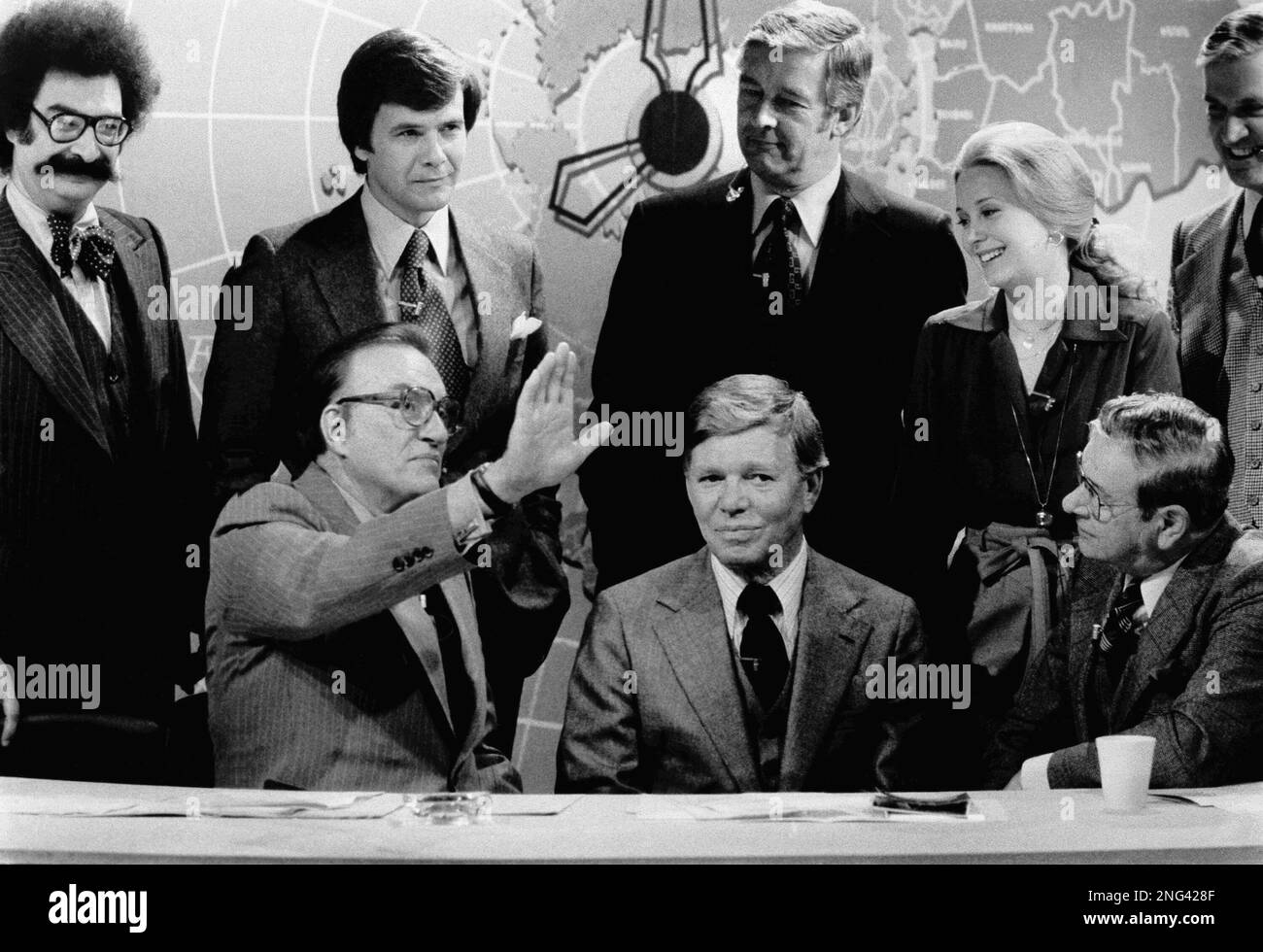 Past and present cast members of the NBC-TV "TODAY" show get together ...