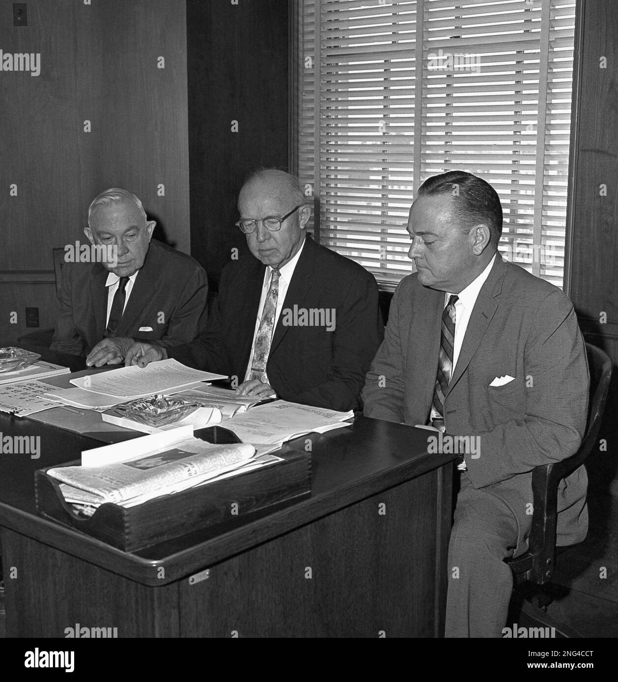 From left, District Judge Sidney Mize of Gulfport, Miss., Appellate ...