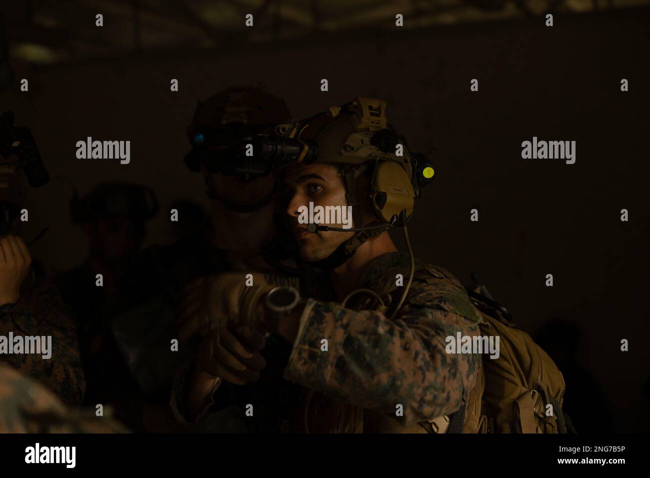 USA Marinekorps Sgt. Mark Broyles, ein Aufklärungsschiff mit Marine ...