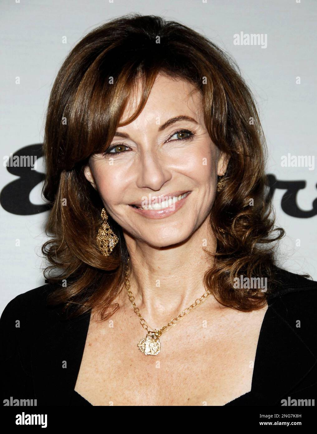 Actress Mary Steenburgen poses on the press line at the Oceana 2006 ...
