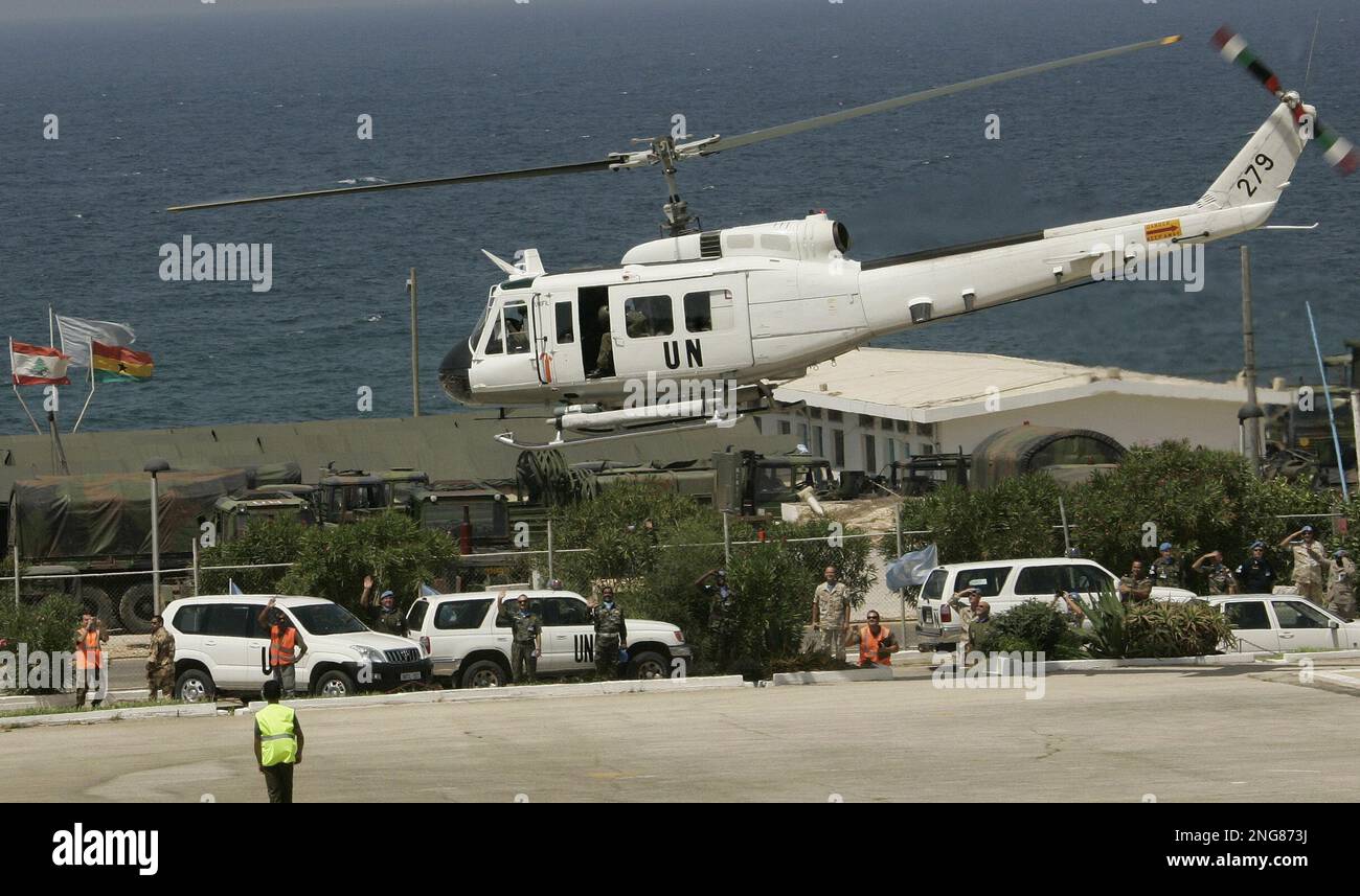 The U.N. helicopter takes off with U.N. Secretary-General Kofi Annan on ...
