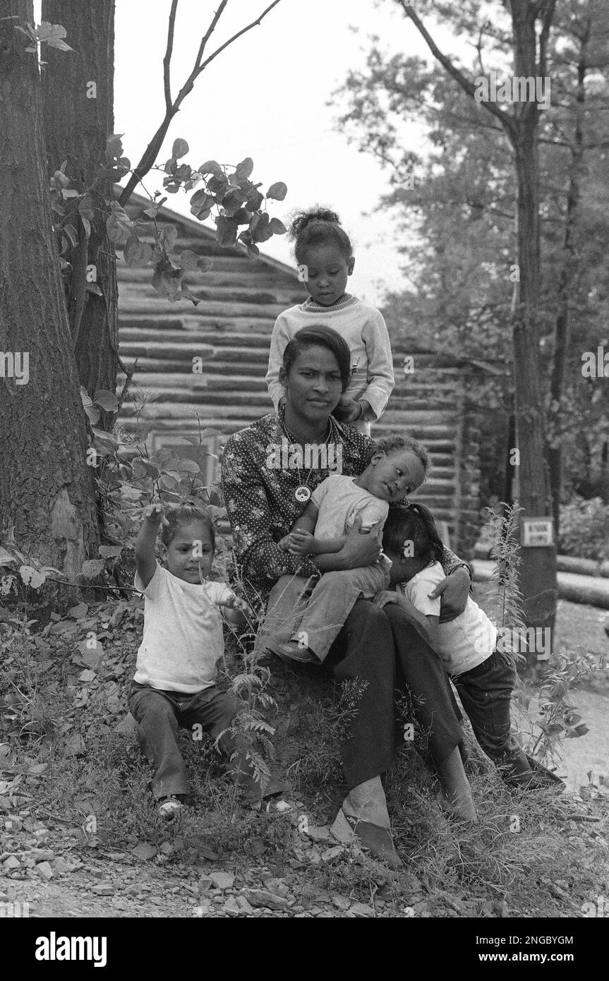 Khalilah Ali, second wife of former heavyweight champion Muhammad Ali ...