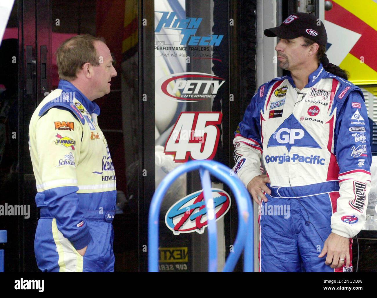 ** ADVANCE FOR THURSDAY, NOV. 18 AND THEREAFTER ** Nascar drivers Ken ...