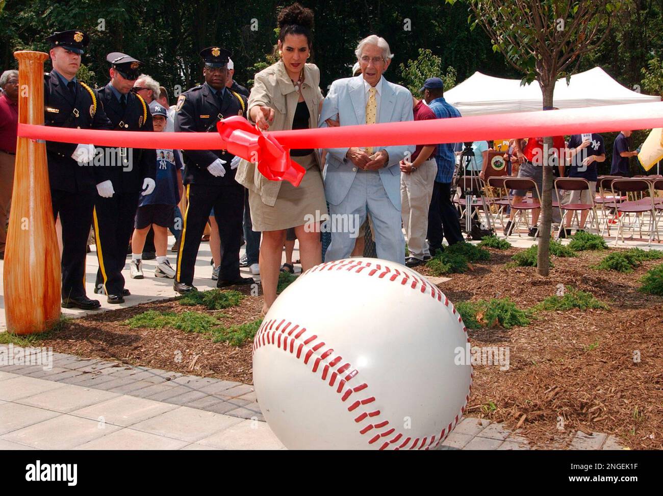 New York Yankees Hall of Fame shortstop Phil Rizzuto, center, is ...
