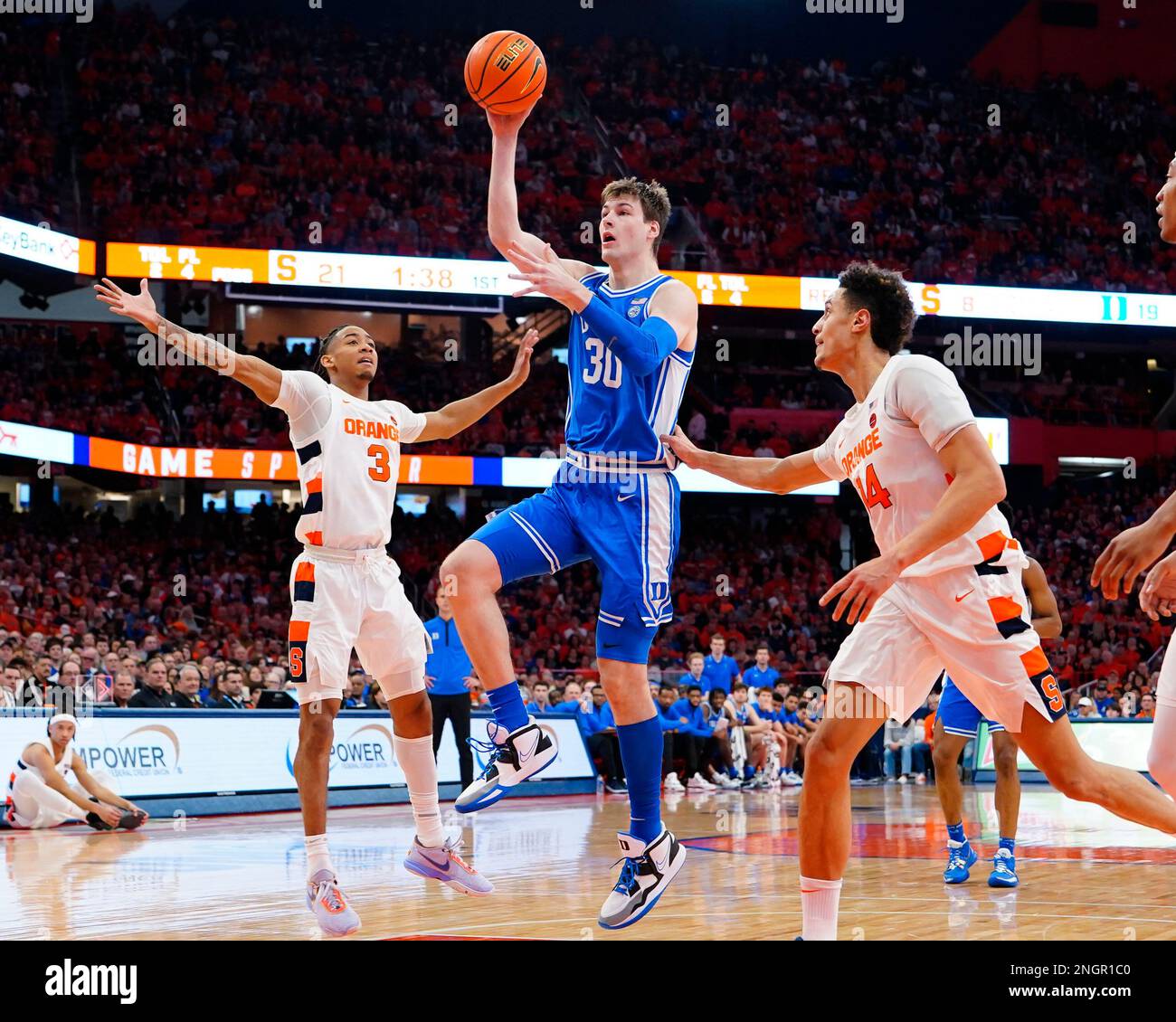 SYRACUSE, NY - FEBRUARY 18: Duke Blue Devils Center Kyle Filipowski (30 ...