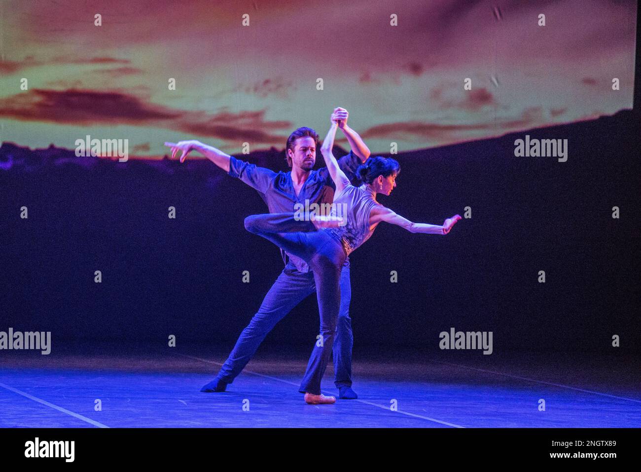 London UK, 19. Februar 2023, Lucia Lacarra und Matthew Golding ...