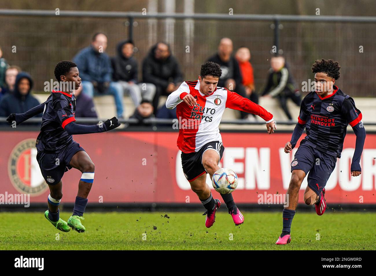 Rotterdam - Ayoub Ouarghi während des Spiels zwischen Feyenoord O16 und ...