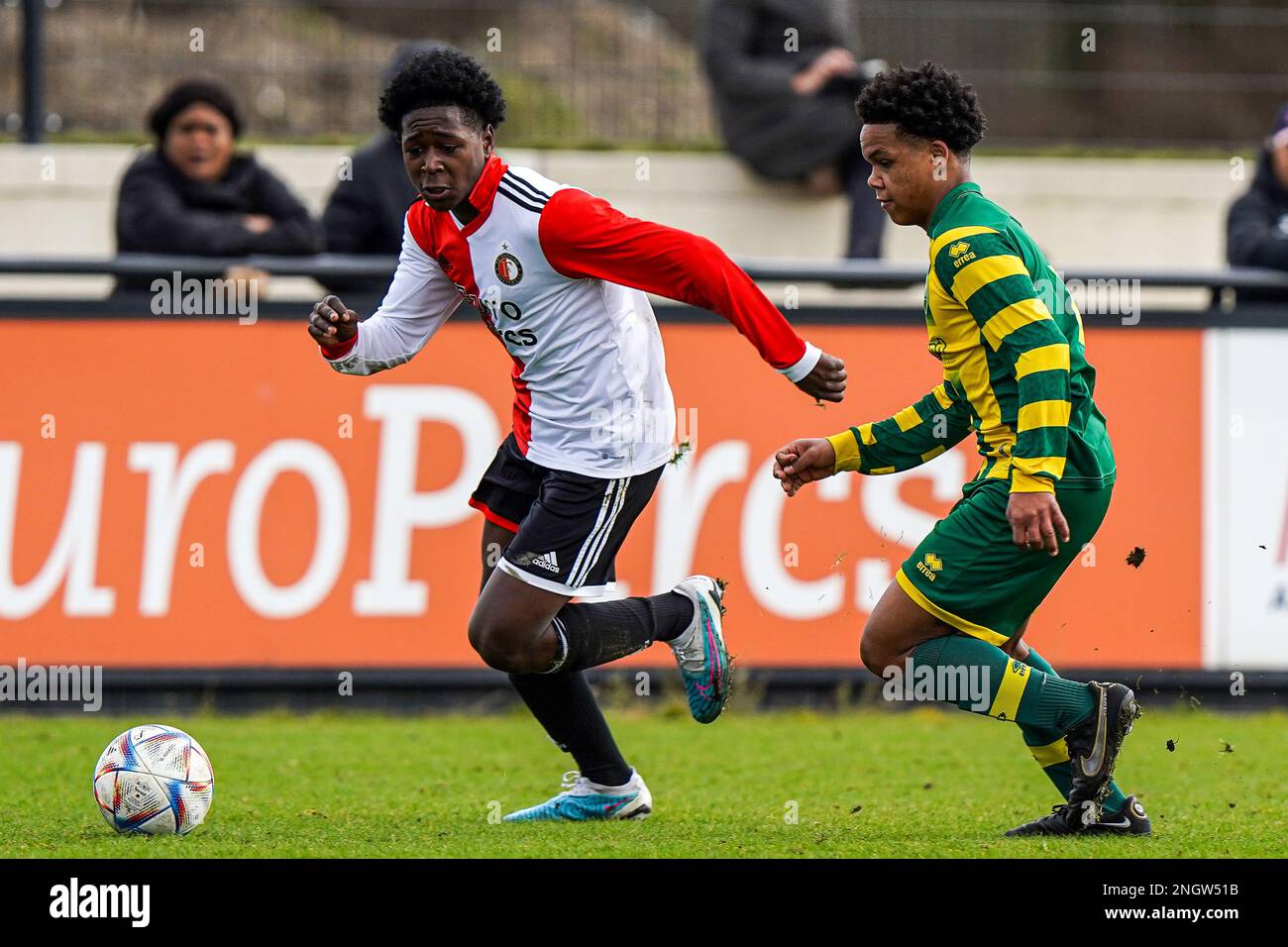 Rotterdam - Jerayson Hoepel während des Spiels zwischen Feyenoord O15 ...