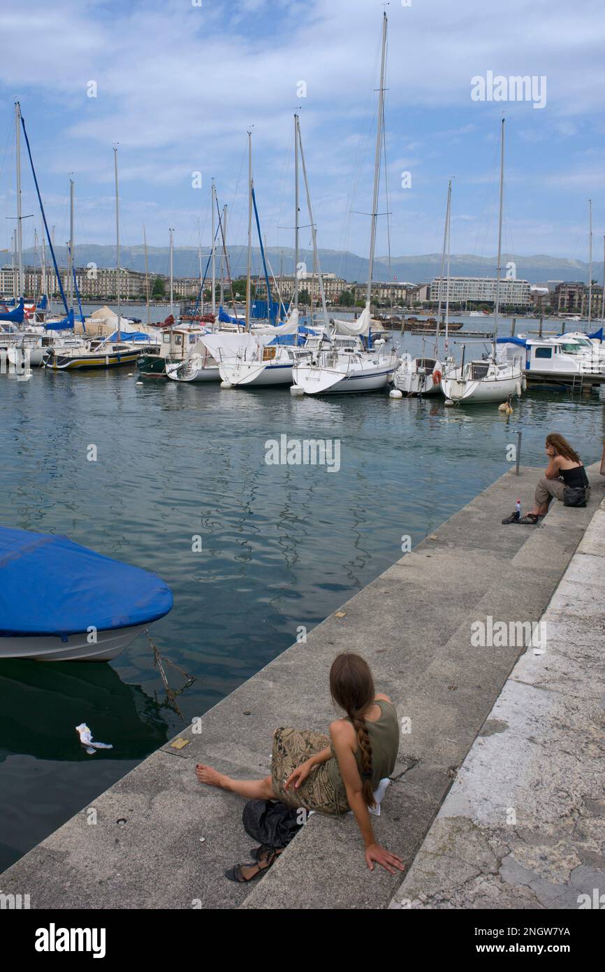 Geneve Partage les Rives du lac Leman entre espaces verts et immeubles ...