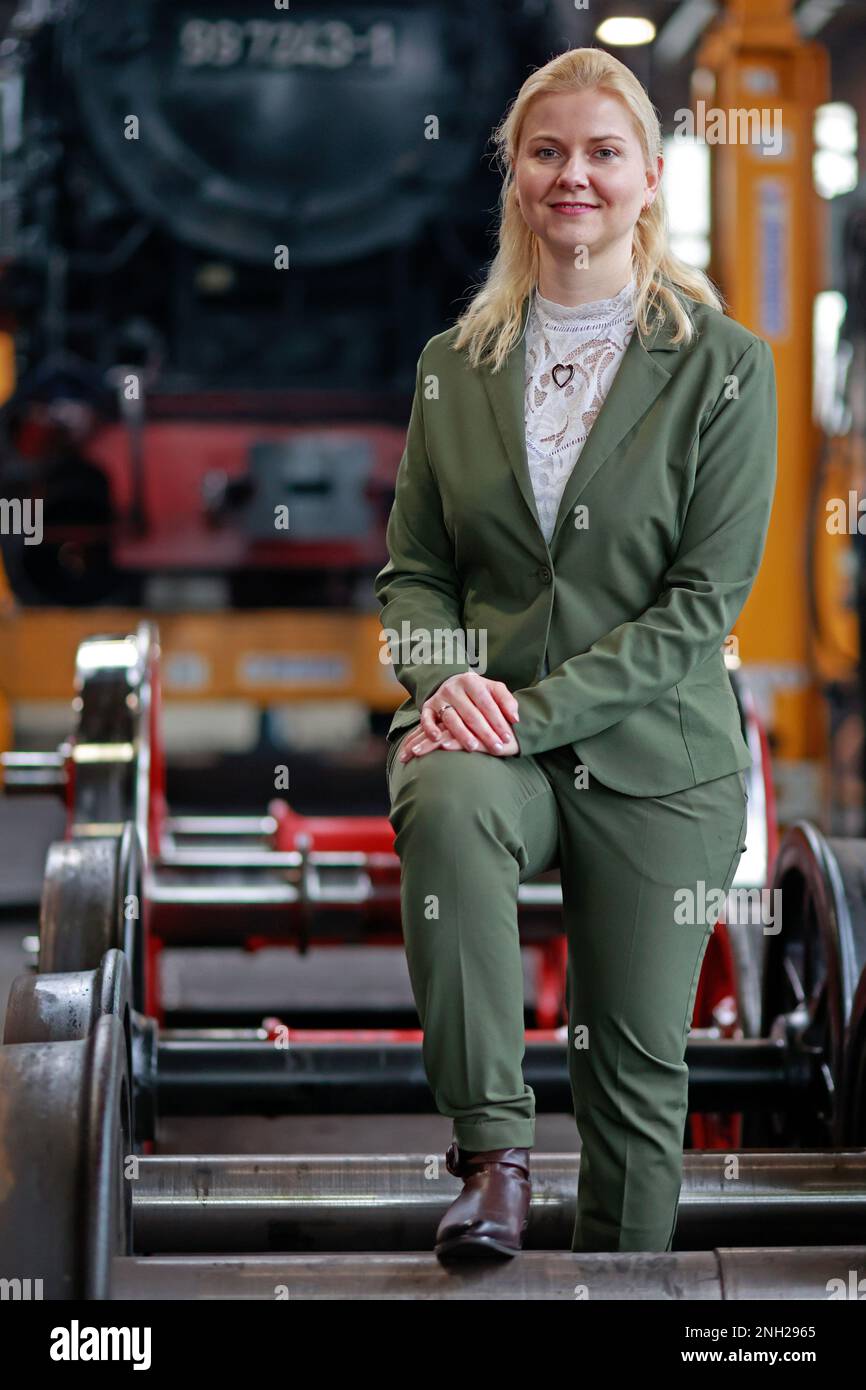 Wernigerode, Deutschland. 20. Februar 2023. Katrin Müller steht vor ...