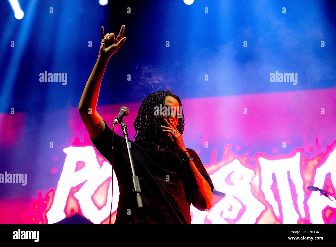 Poorstacy singen -Fotos und -Bildmaterial in hoher Auflösung – Alamy