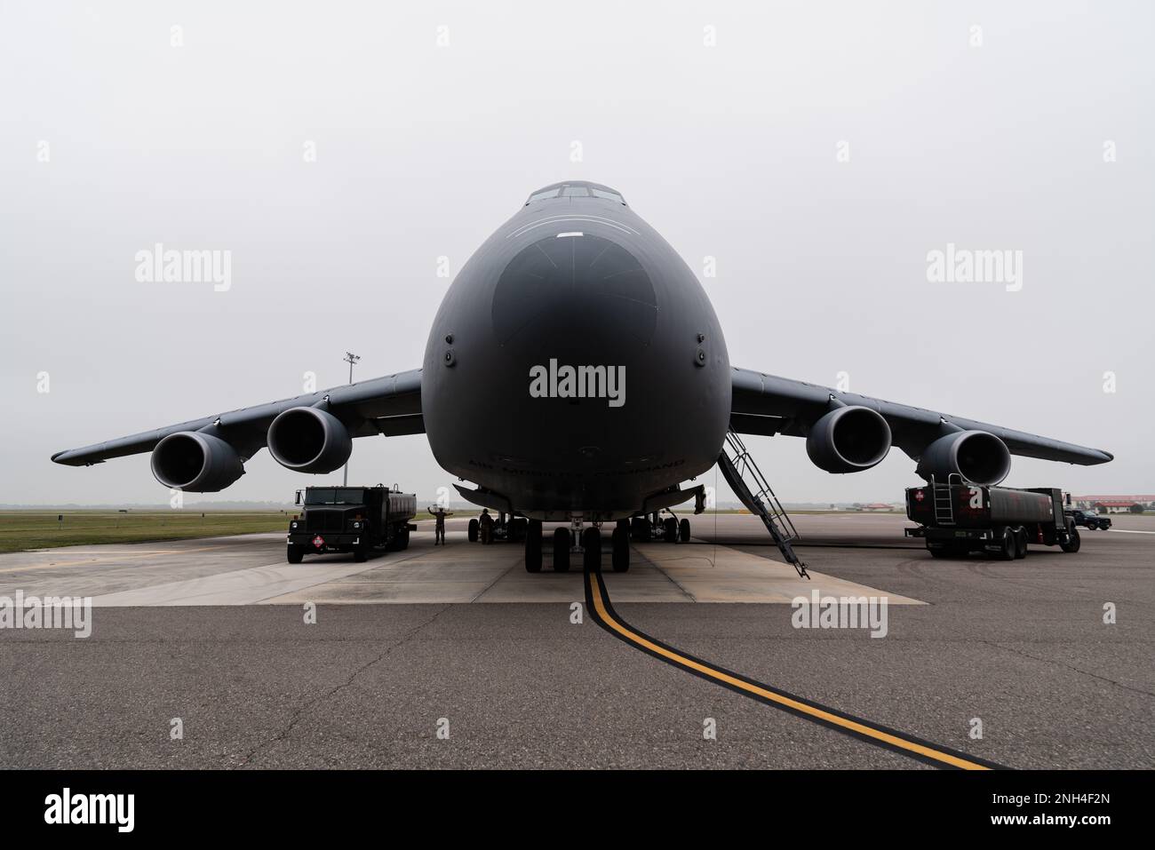 Brennstoffbetreiber, die der 6. Logistics Readiness Squadron-Übung ...