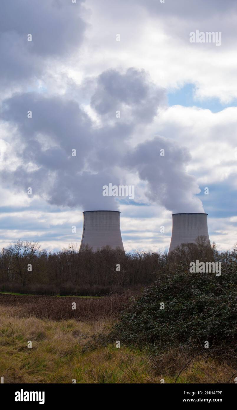 Kraftwerk in frankreich -Fotos und -Bildmaterial in hoher Auflösung – Alamy