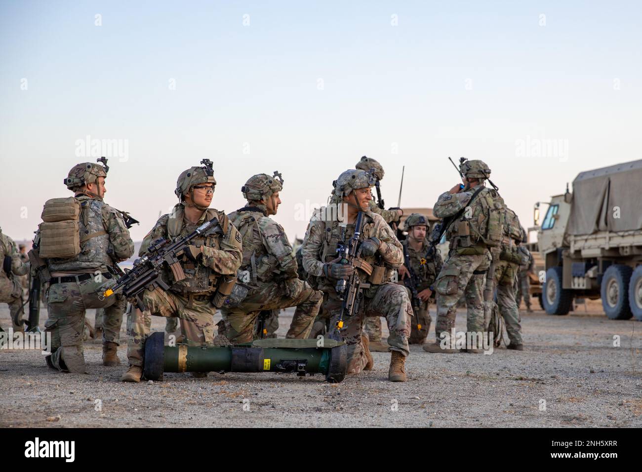 Soldaten der Nationalgarde von Arizona, die dem 1. Bataillon, dem 158 ...