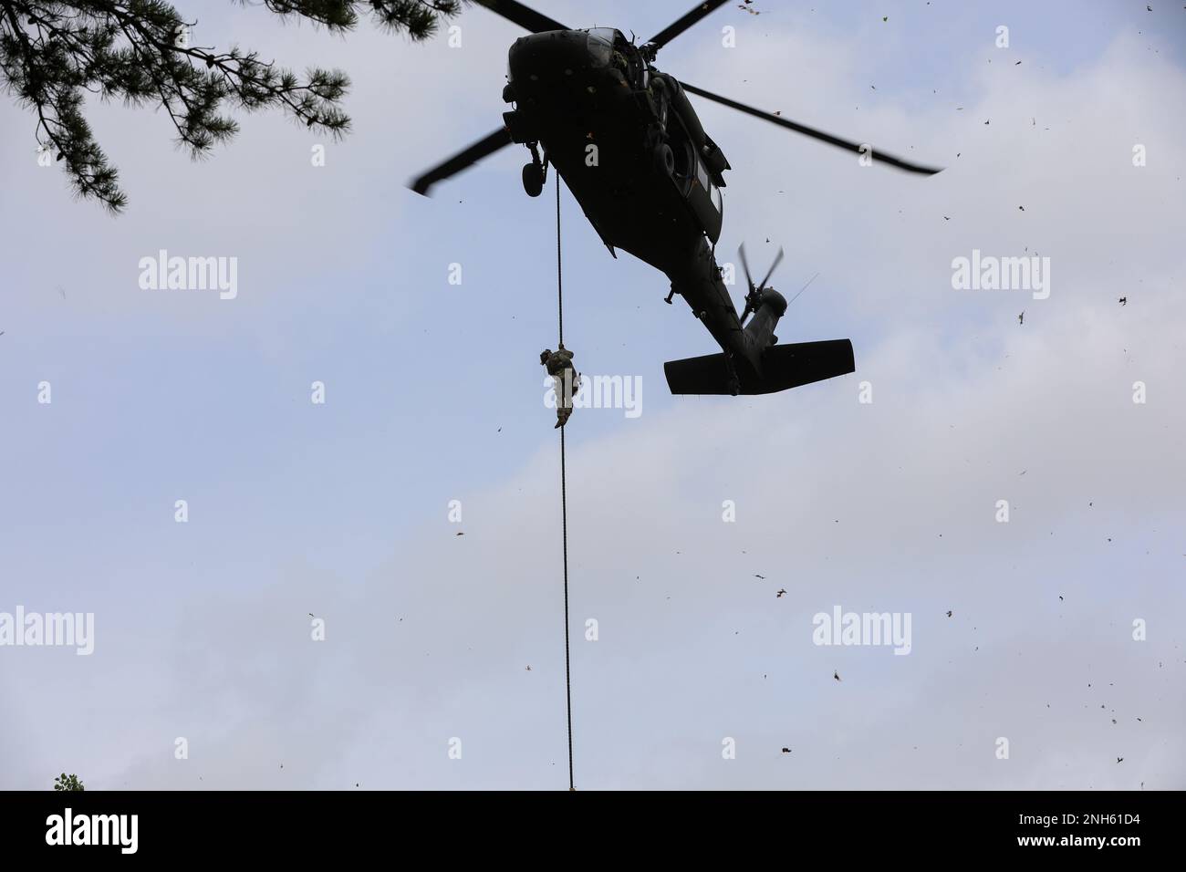 U.S. Army Special Operations Soldeir führt während der Operation Viking auf der Joint Base Cape ...