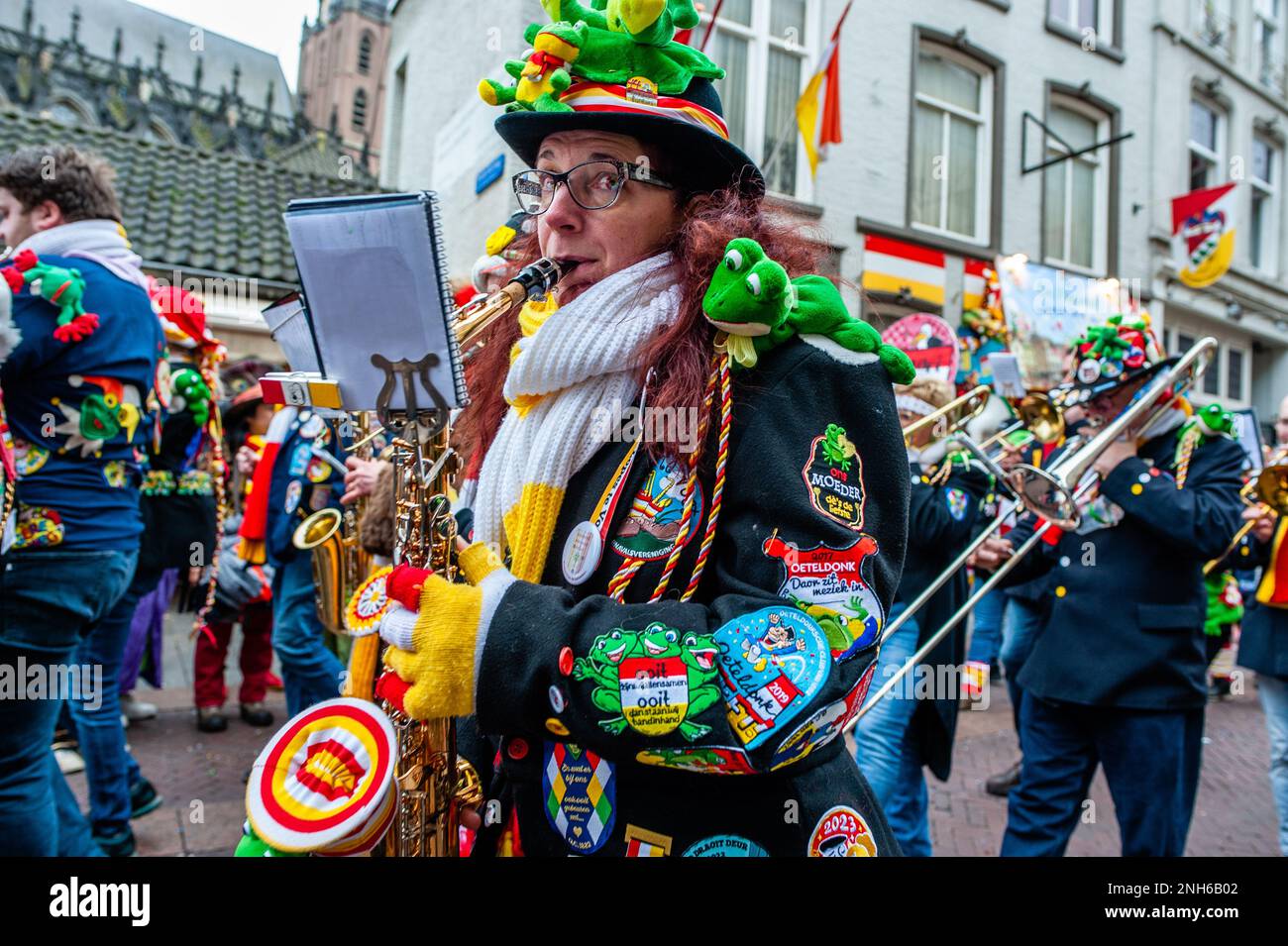 Oeteldonk carnavalsfiguren -Fotos und -Bildmaterial in hoher Auflösung ...