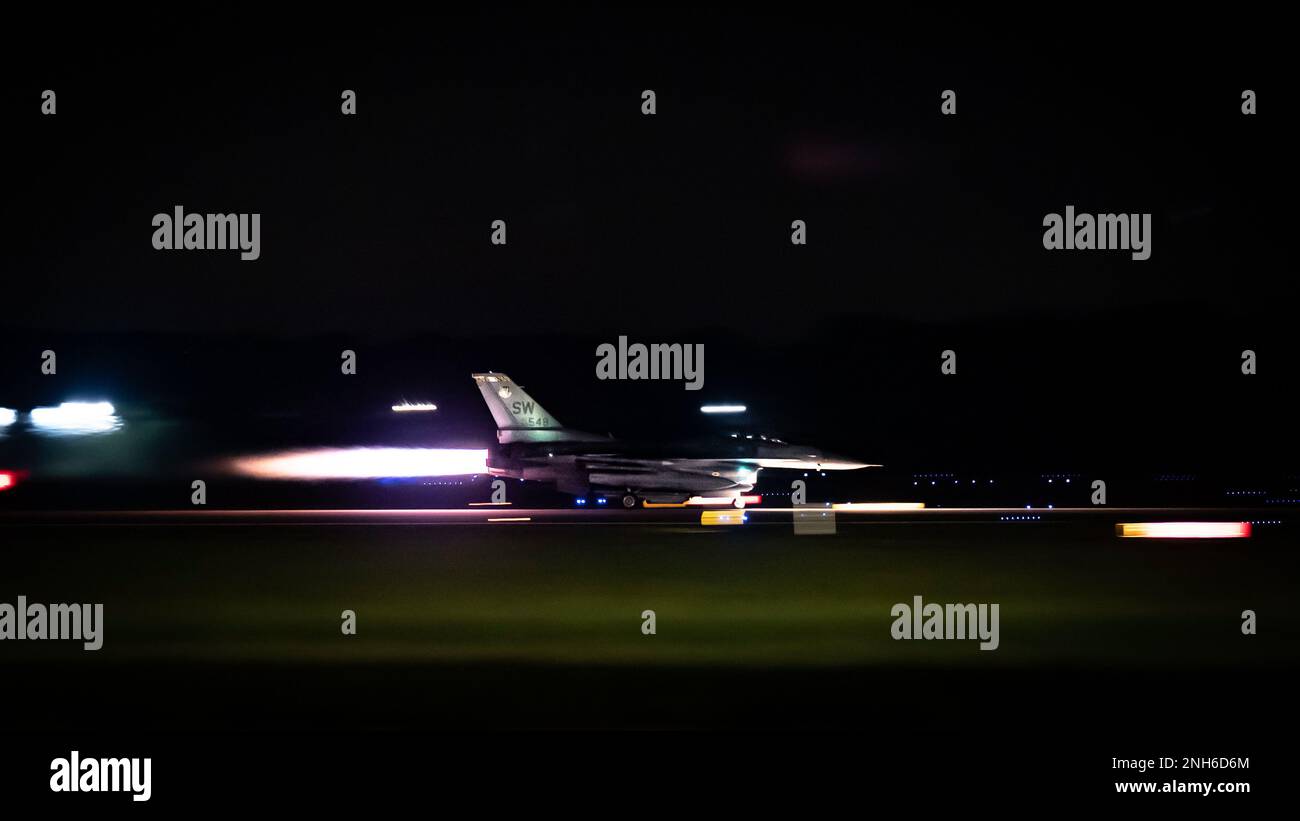 EIN US-AMERIKANISCHER Air Force F-16C Fighting Falcon, der der 79 ...