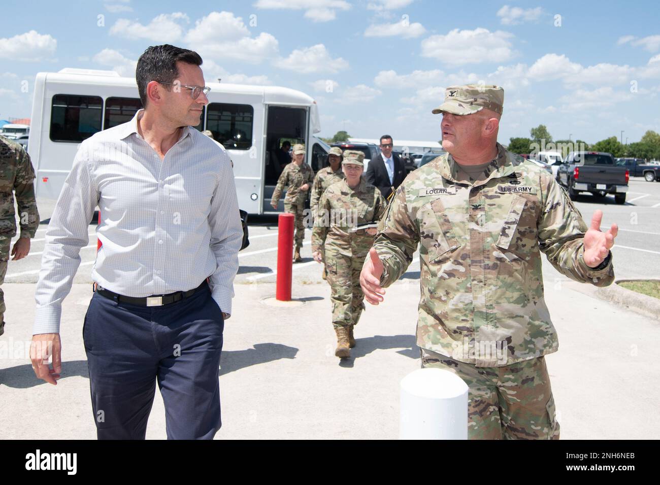 Der ehrenwerte Alex Wagner, stellvertretender Sekretär der Luftwaffe ...
