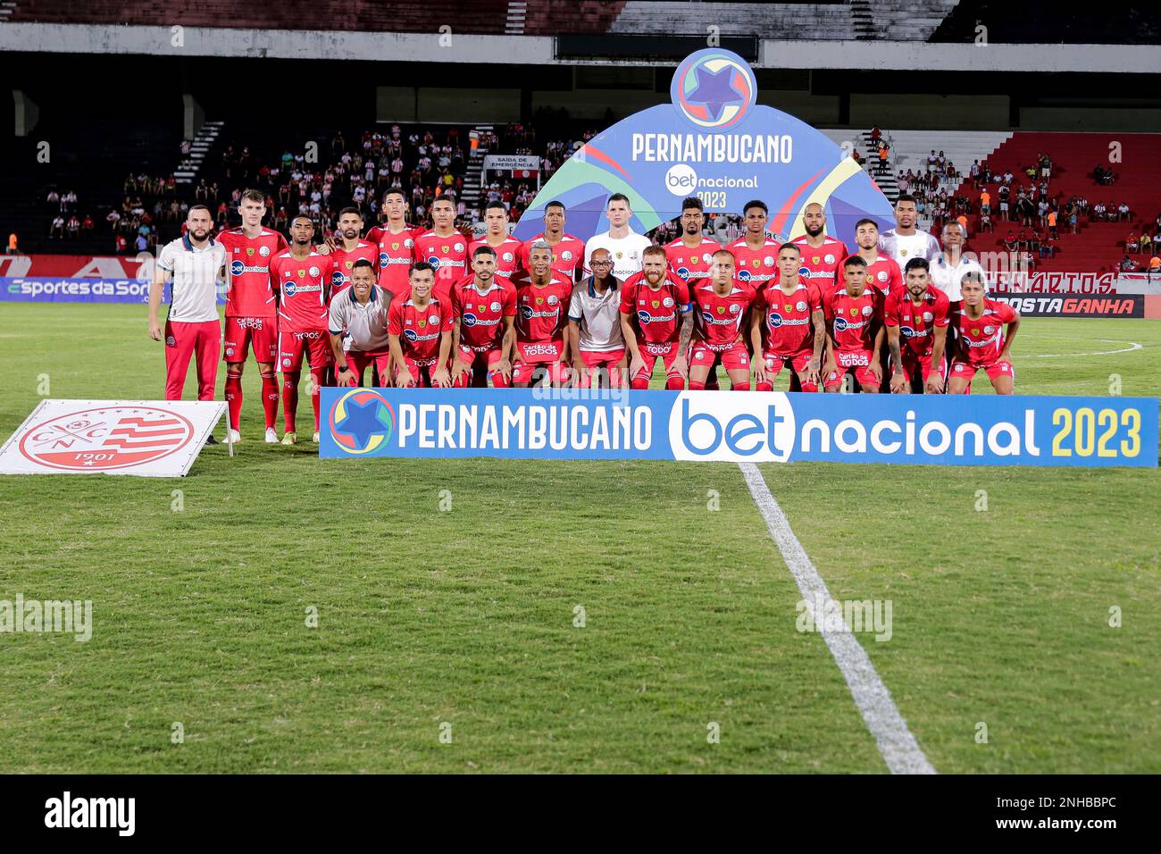 PE - Recife - 01/25/2023 - PERNAMBUCANCO 2023, RETRO X NAUTICO - Nautico players pose for a ...