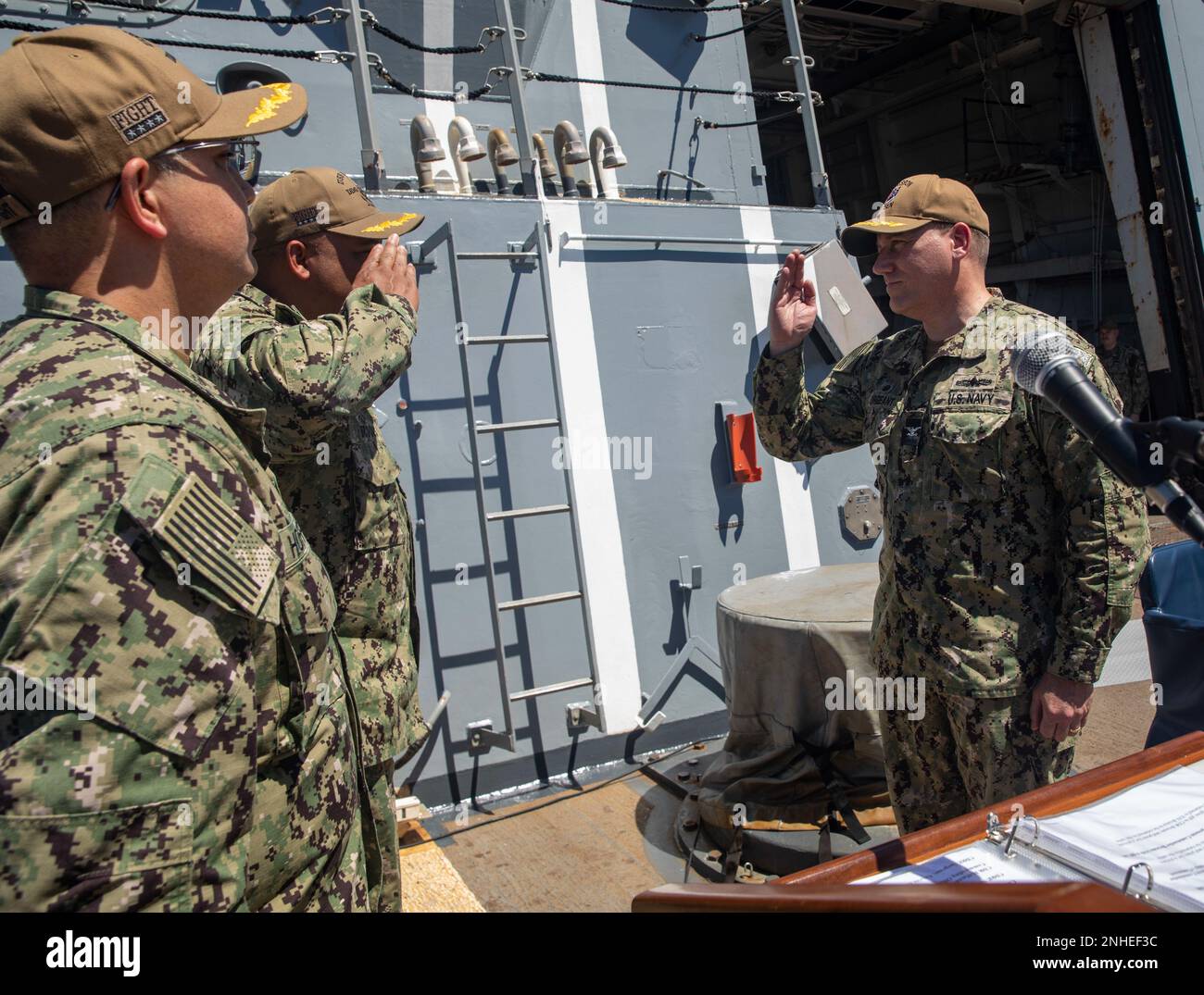 YOKOSUKA, Japan (29. Juli 2022) Captain Chase SarSergeant, Commander ...