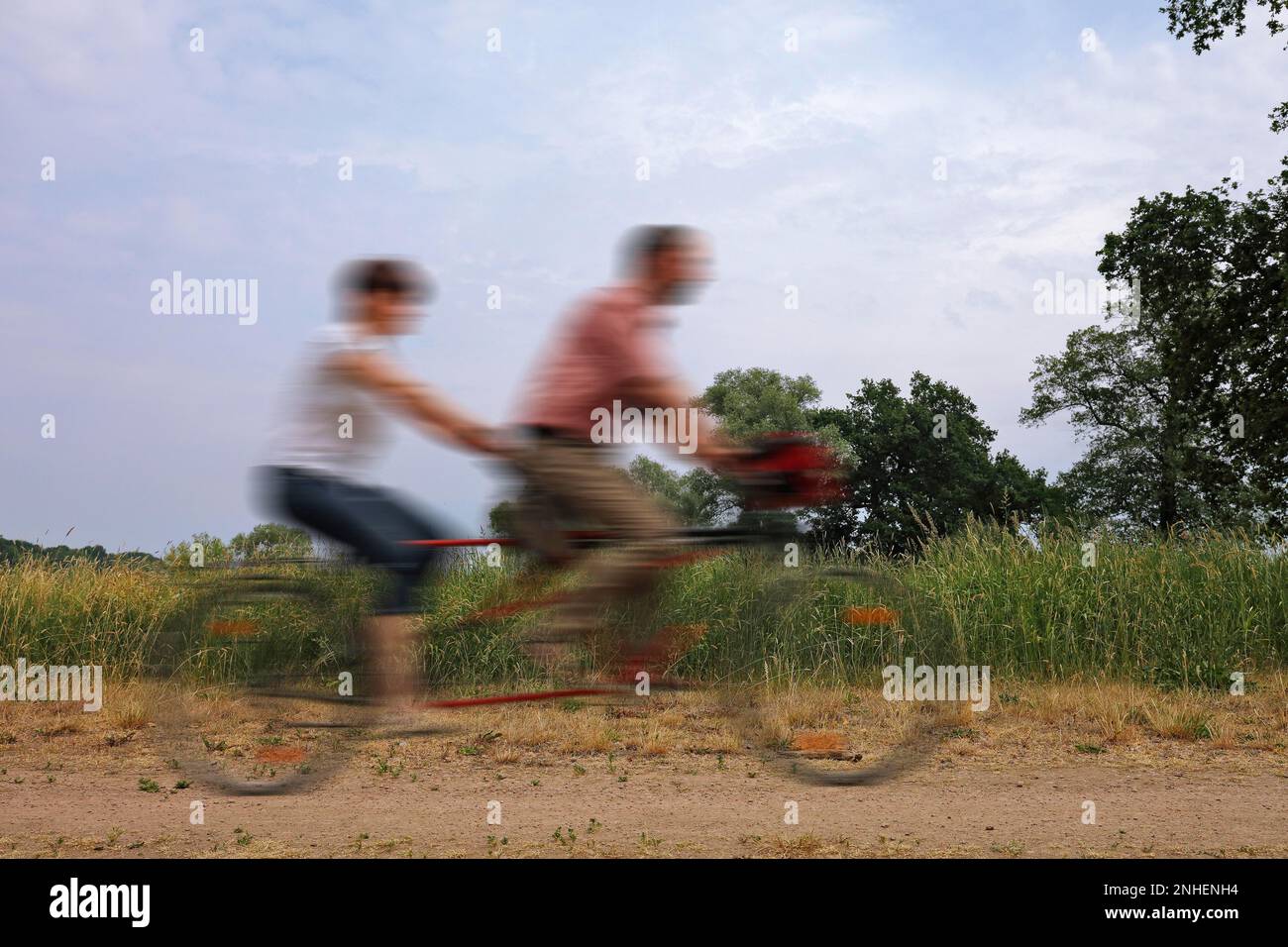 Ein tandem team -Fotos und -Bildmaterial in hoher Auflösung – Alamy