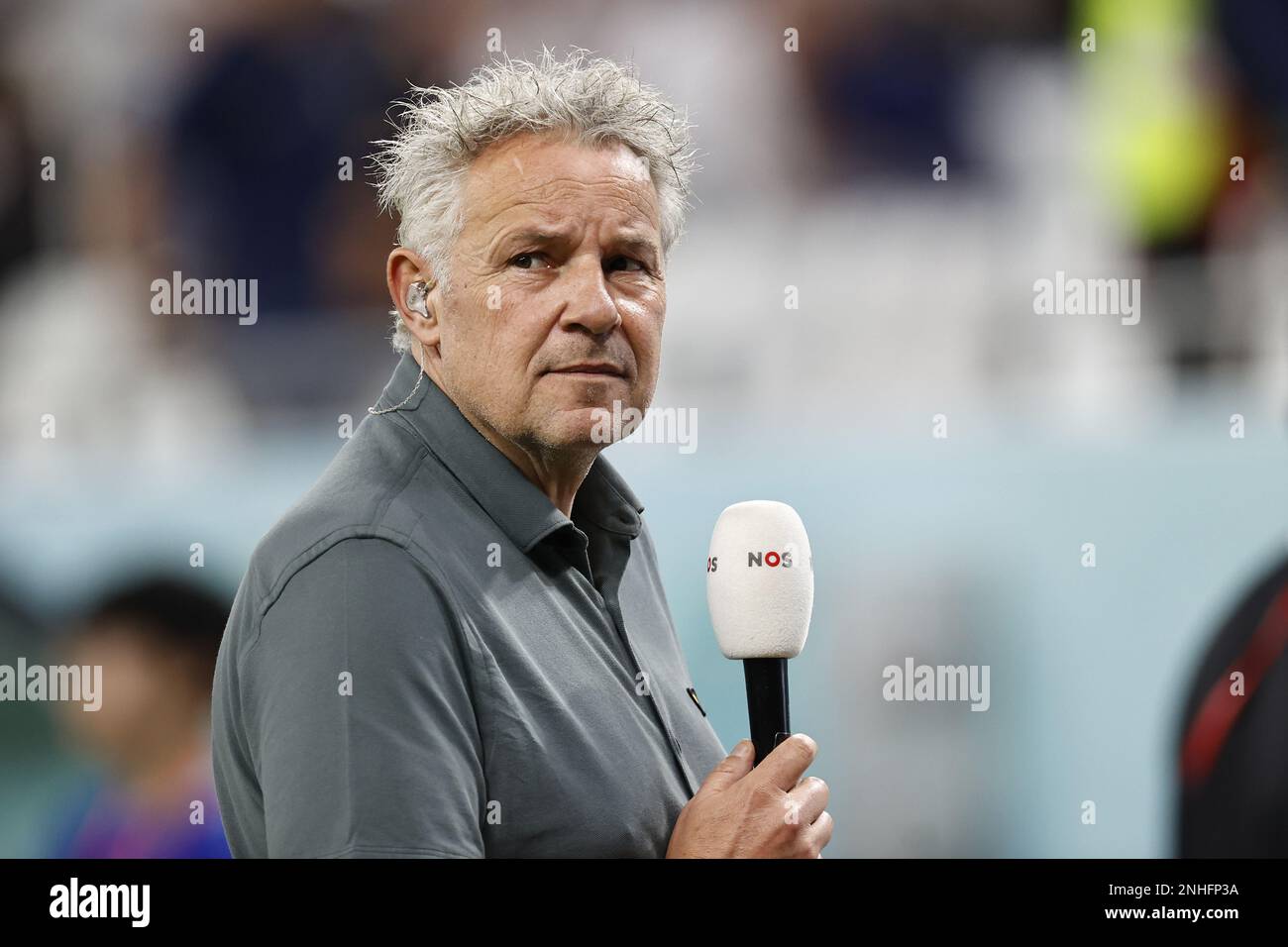 DOHA - NOS Studio Sport-Reporter Joep Schreuder während des 2022. FIFA ...