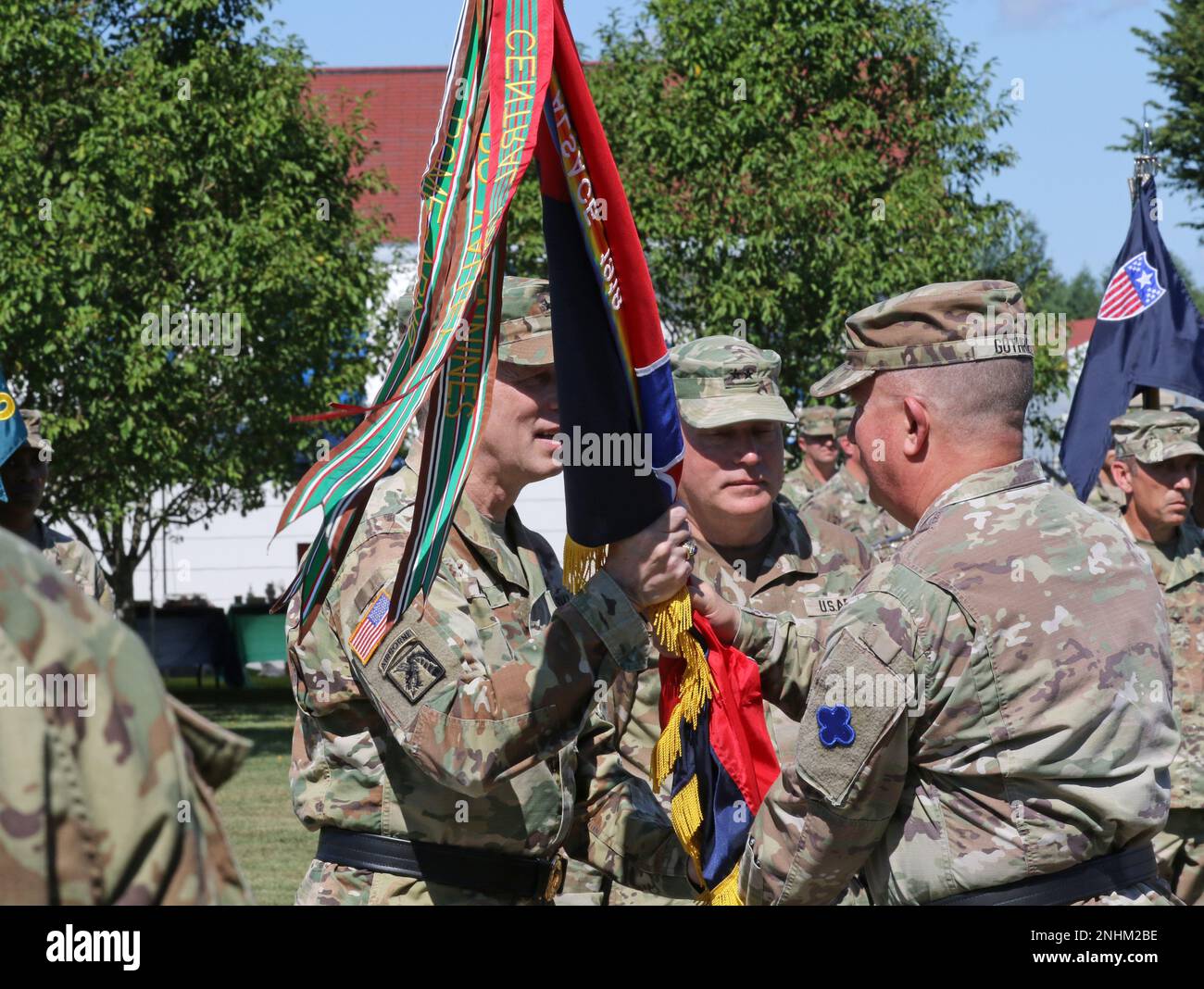 General Darrell G. Guthrie, kommandierender General, 88 ...