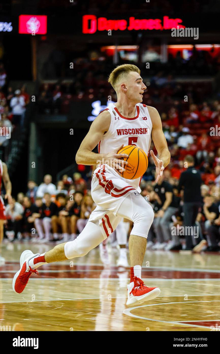 MADISON, WI - NOVEMBER 07: Wisconsin forward Tyler Wahl (5) heads for ...