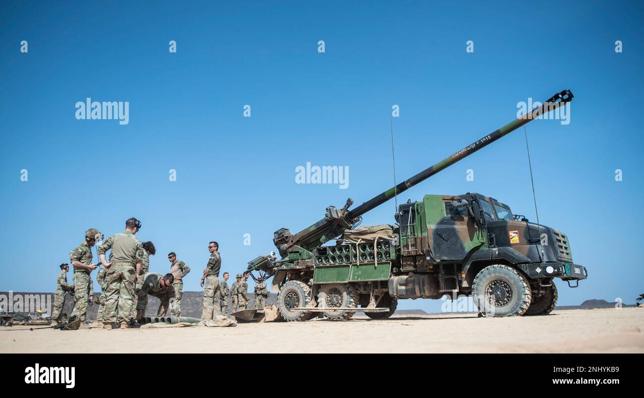 US-Armee-Soldaten der Nationalgarde, die der Task Force Red Dragon ...