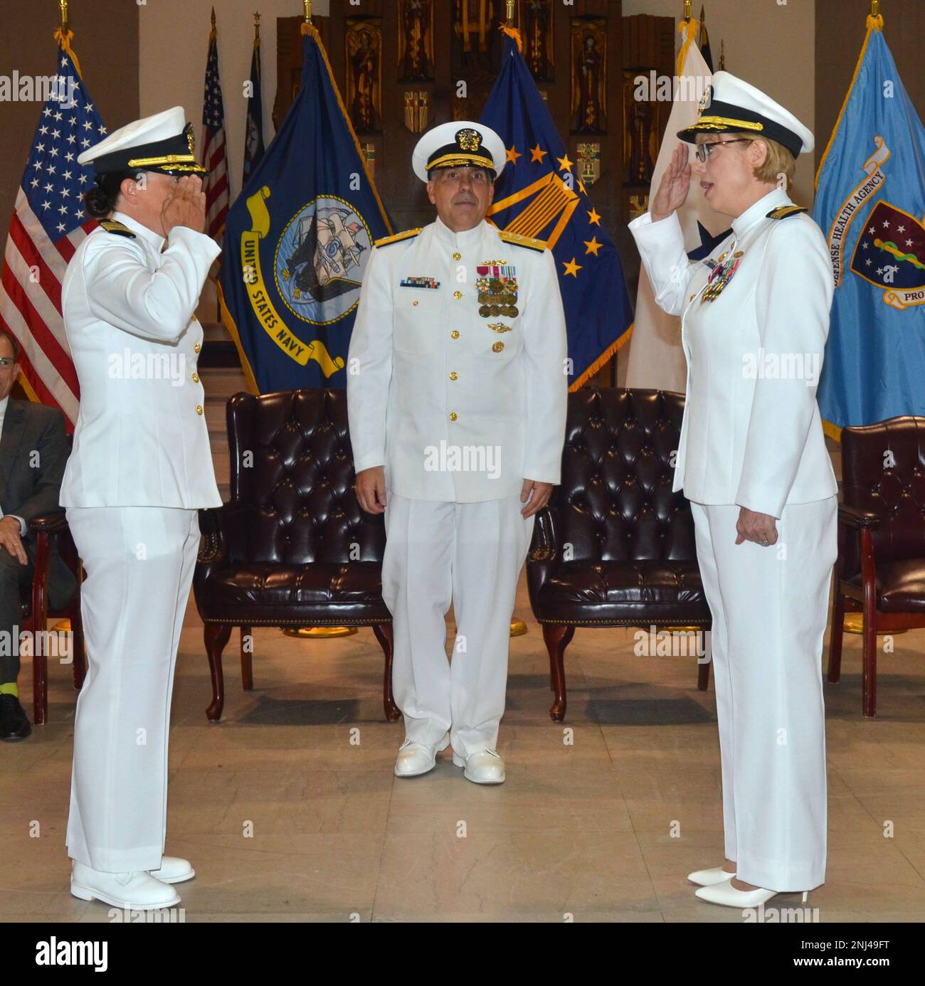 JACKSONVILLE, Florida (5. August 2022) – Kapitän Teresa Allen (rechts ...