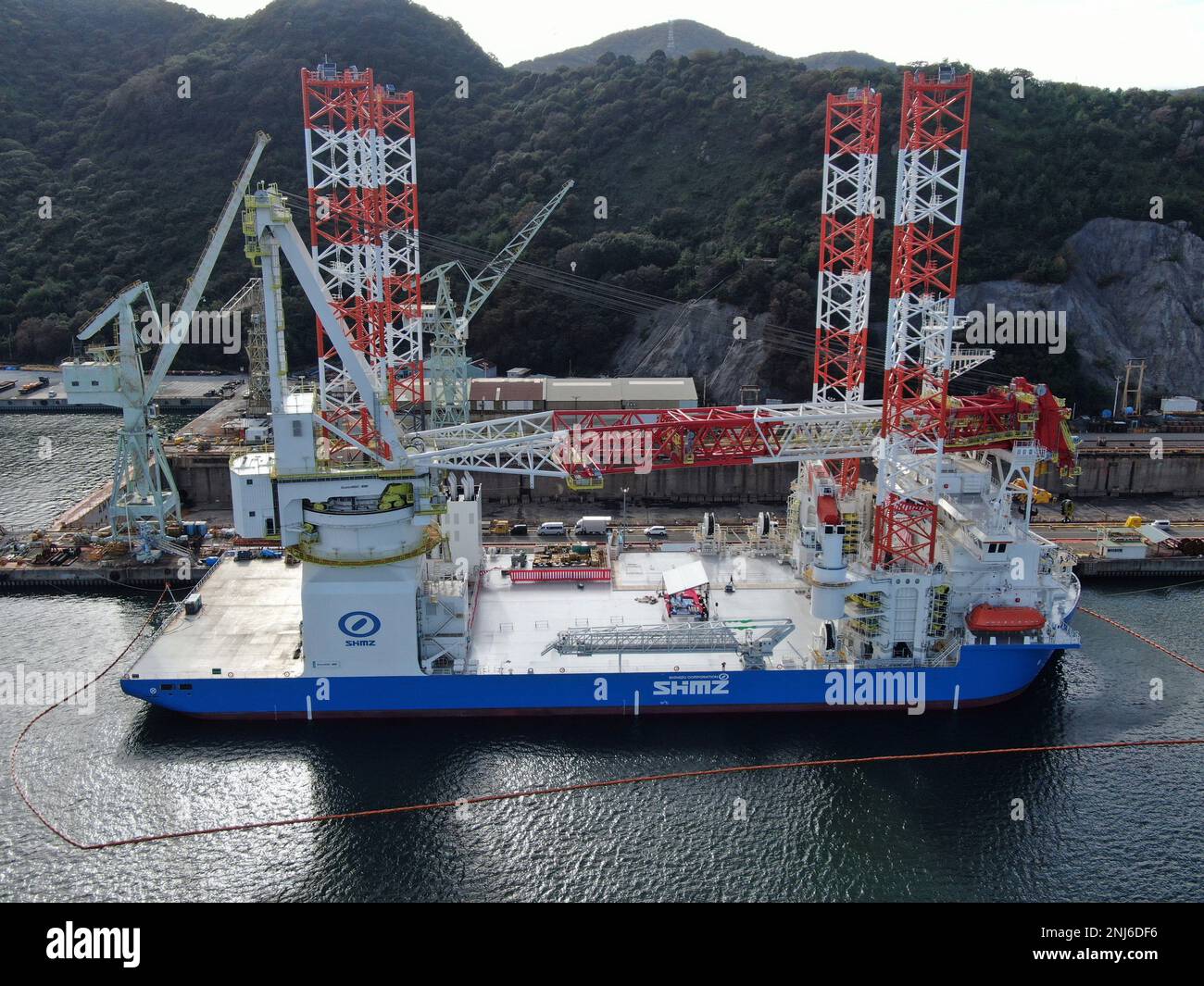 A photo shows Shimizu Corporation's SEP vessel (SEP: Self-Elevating Platform), the world's ...