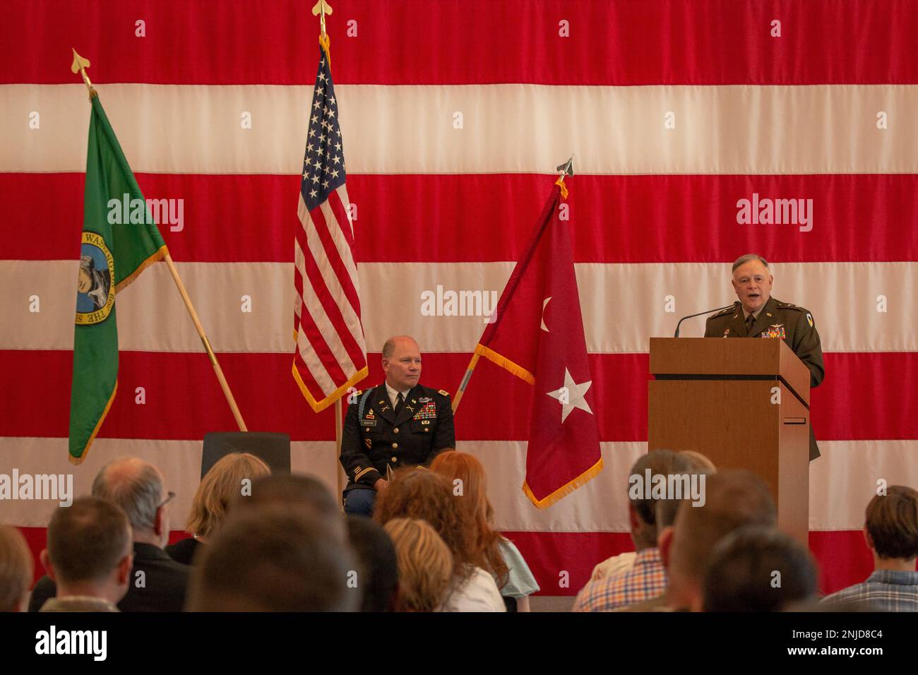 USA Army Colonel Kevin D. McMahan zieht sich nach 31 Jahren im Camp ...