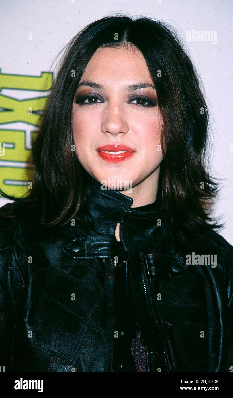 AUGUST 15th 2022: Singer Michelle Branch files for divorce from husband ...