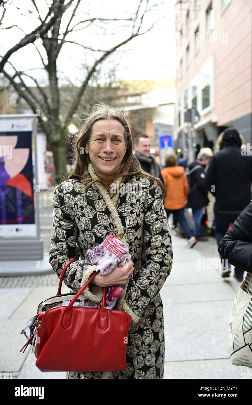 Mariette Rissenbeek bei der Ankunft am Hotel am Rande der Berlinale ...
