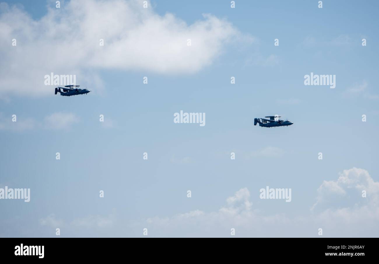 220810-N-WU964-1025 PHILIPPINISCHES MEER (AUG 10, 2022) Bef. David ...