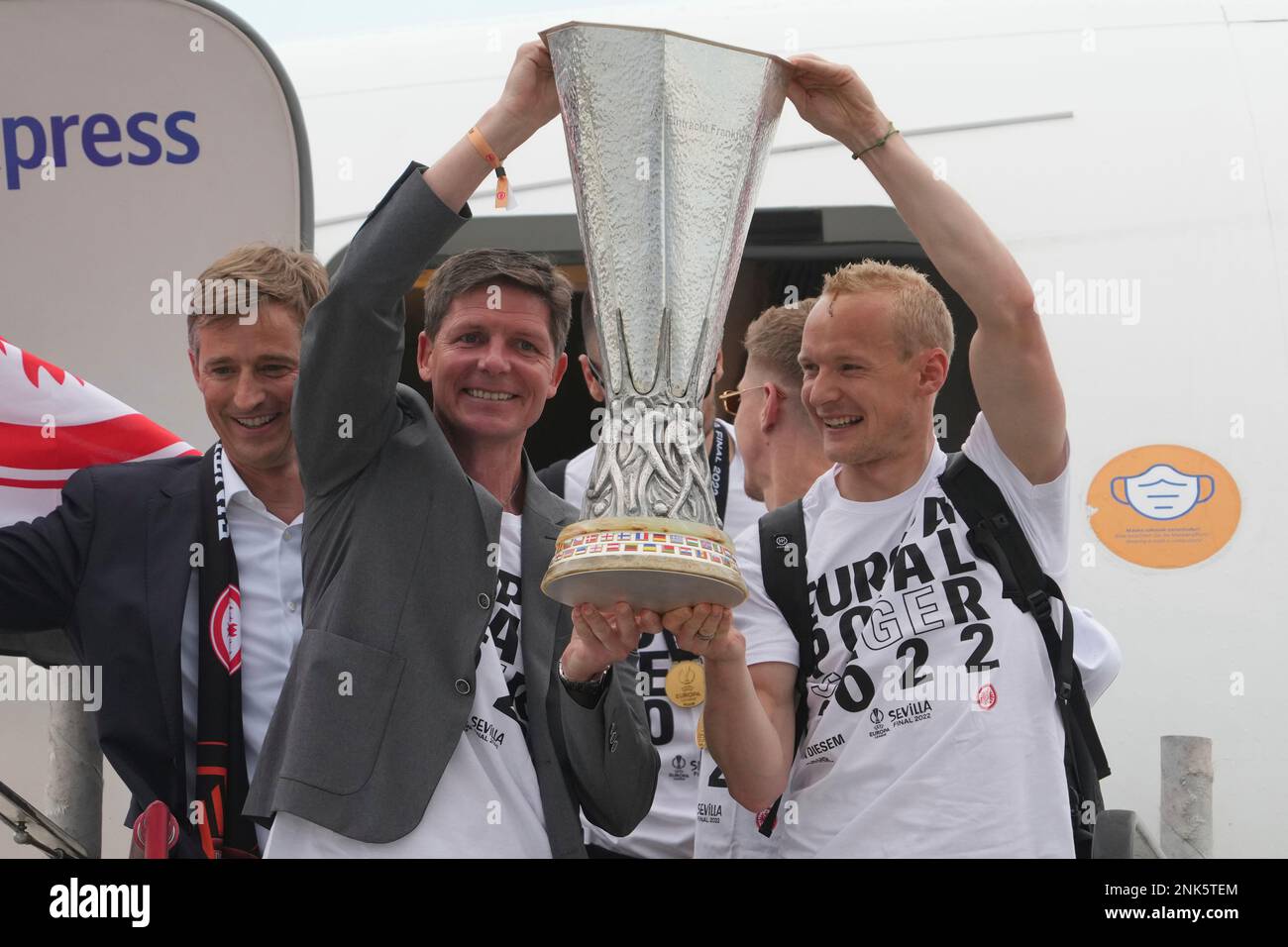 Eintracht Frankfurt head coach Oliver Glasner, left, and Sebastian Rode ...
