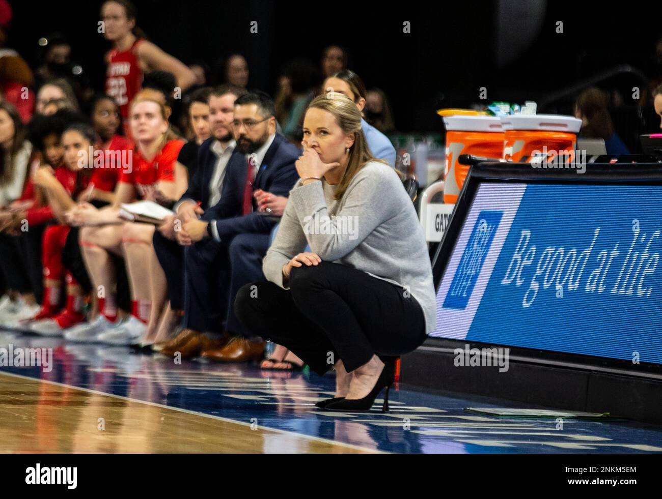 Mar 06 2022 Las Vegas, NV, U.S.A. Utah head coach Lynne Roberts on the ...