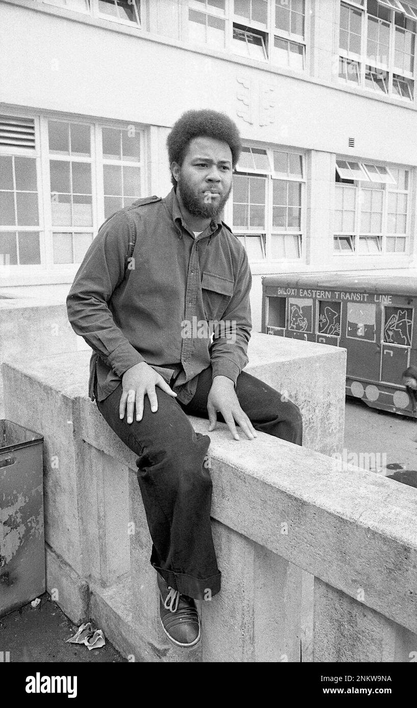 Dewey Crumpler would painter an alternative mural at George Washington ...