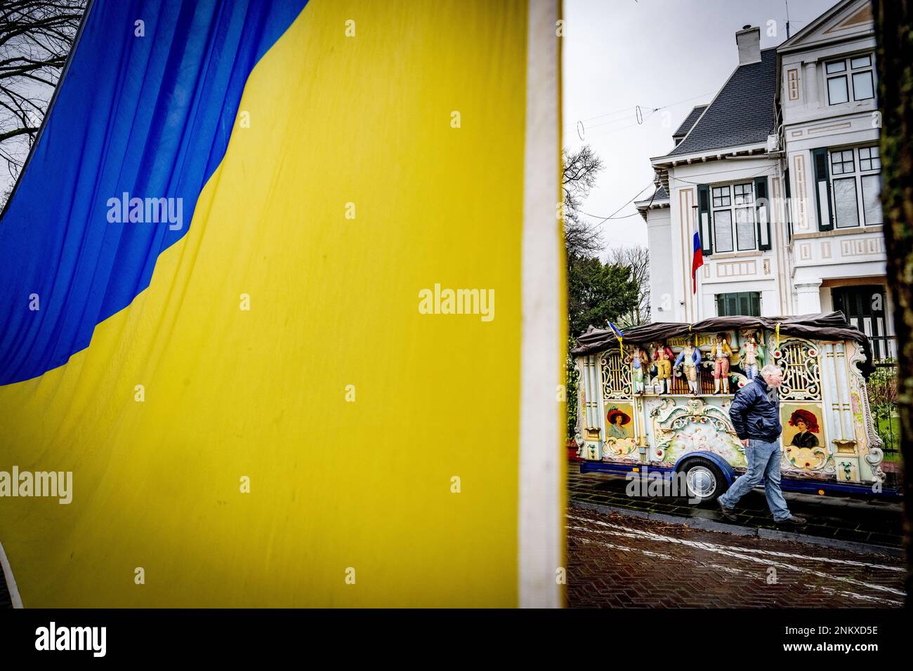 DEN HAAG - 24/02/2023, Demonstranten während eines Protests in der ...